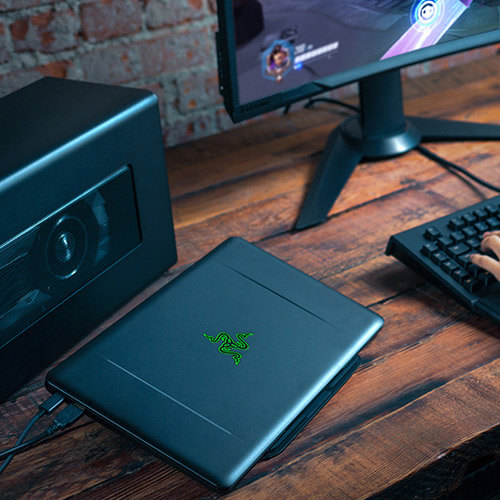 Razer Core X Chroma External Graphics Card Enclosure Thunderbolt 3 ...